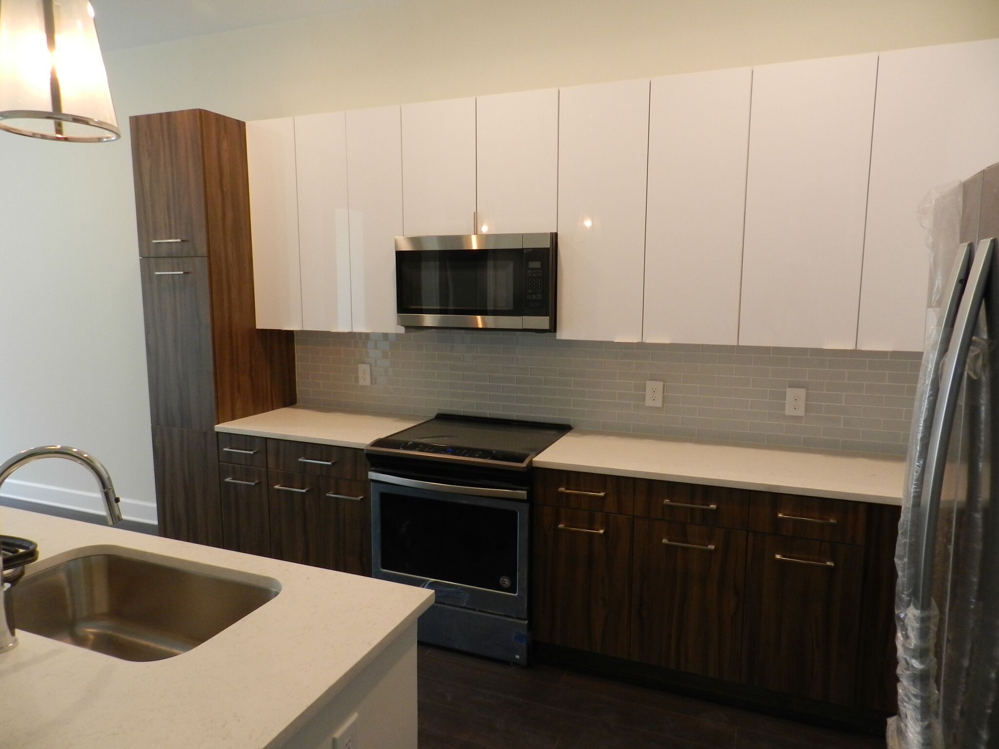 Acrylic Kitchen Cabinets In Chicago Area, IL | Factory Plaza
